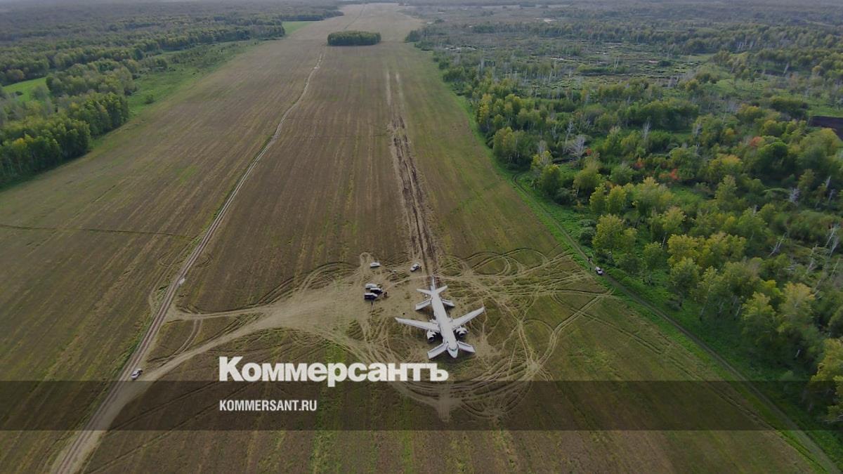 Следователи изъяли черные ящики Airbus «Уральских авиалиний», севшего в ...